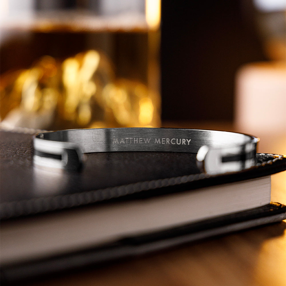 The Universal – Matthew Mercury Watches